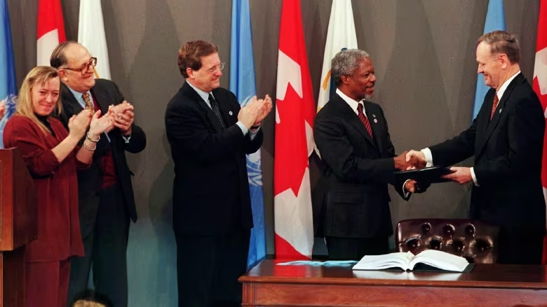 Why the Ban on Landmines? - ICBLCMC